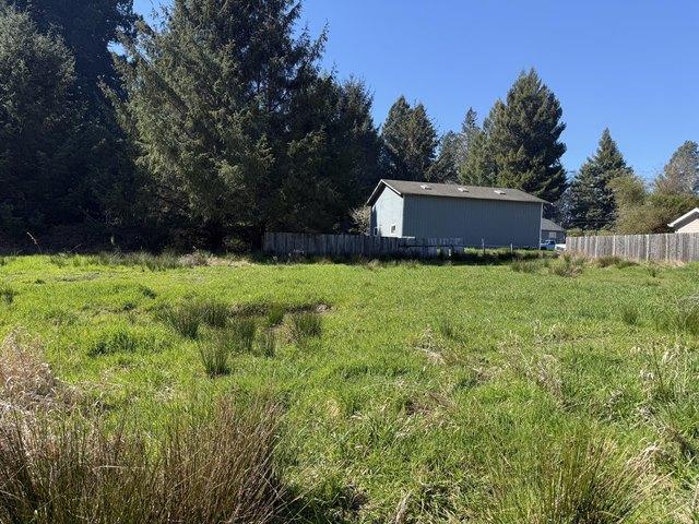 1528 Baywood Ln, Bayside South, CA 95524