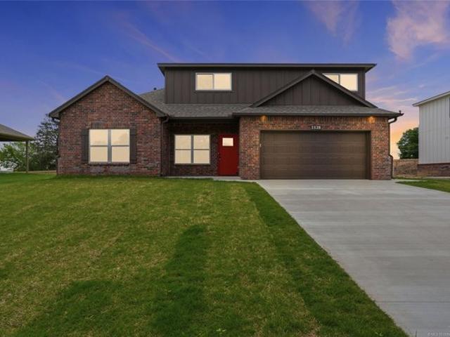 1528 E Grayson Ave, Sapulpa, OK 74066