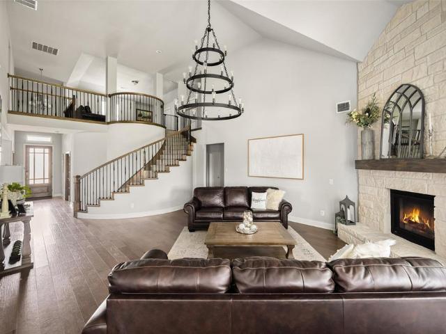 1528 Grace Lane
