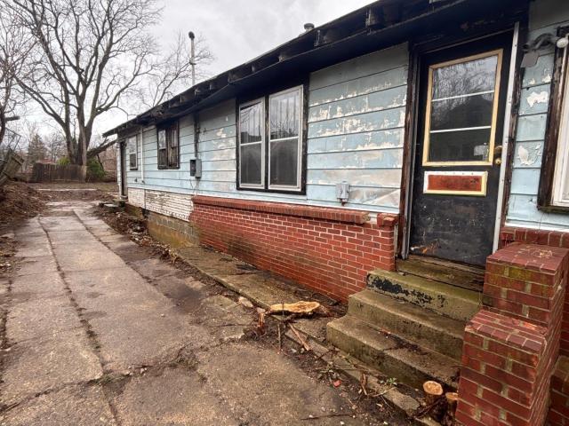 1528 W 20th Street