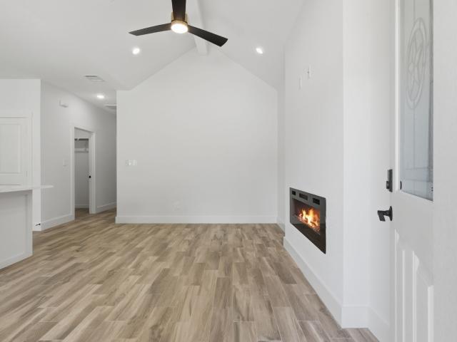 15290 Arrowhead Loop W