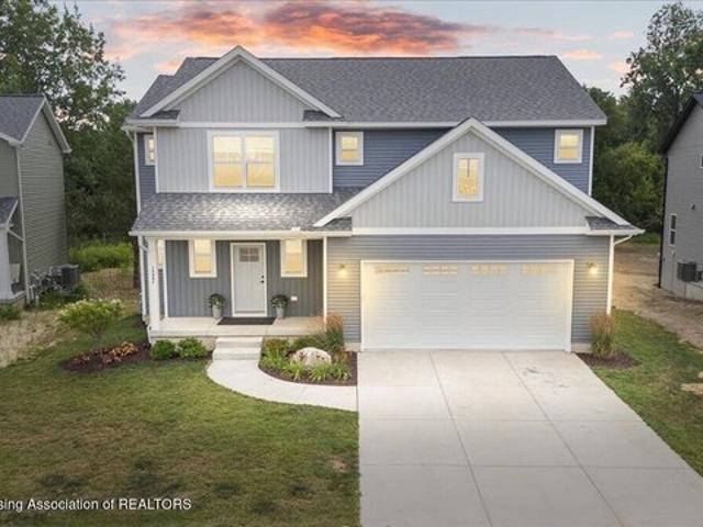15297 Sherwood Ln, Lansing, MI 48906