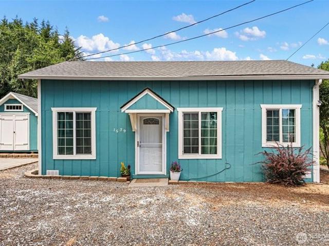 1529 N Montgomery Ave, Bremerton, WA 98312