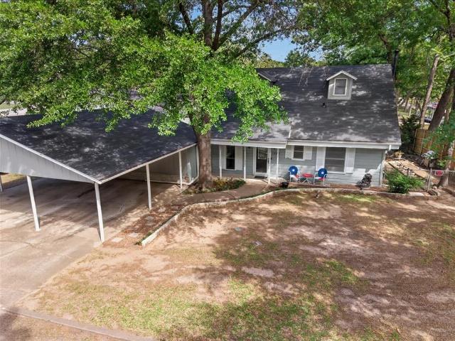 1529 Oak Shore Drive