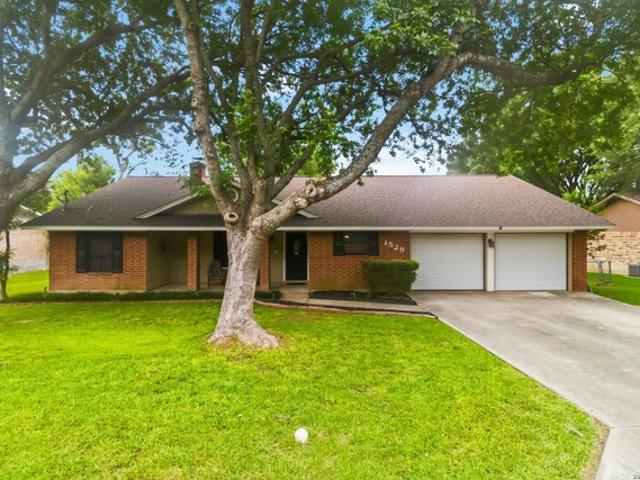1529 Allison Dr, New Braunfels, TX 78130