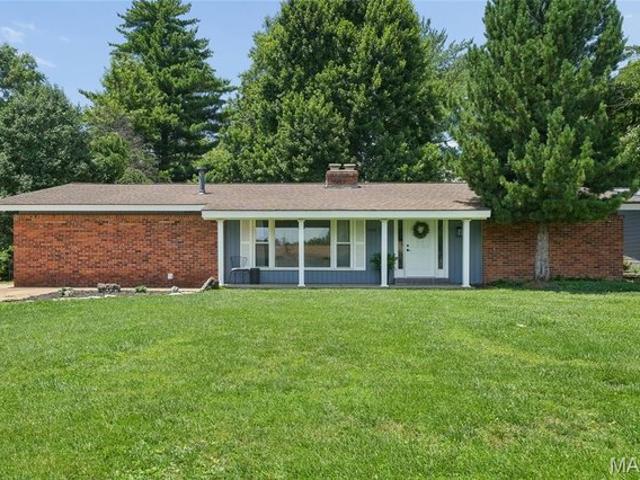 1529 Cerulean Dr, Saint Louis, MO 63146