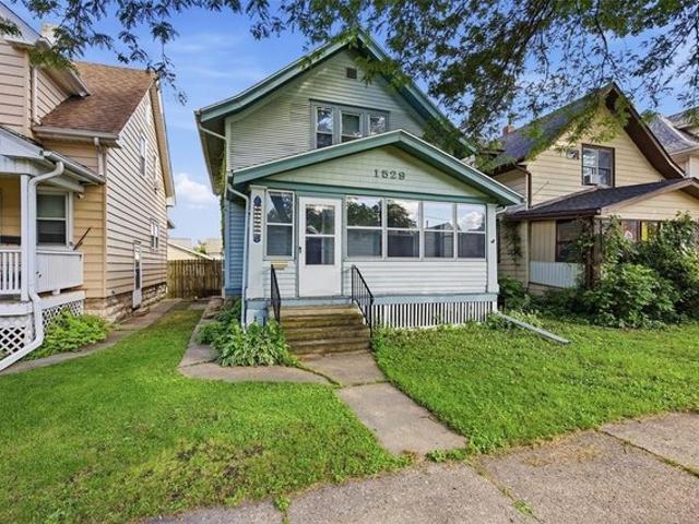 1529 D Ave NE, Cedar Rapids, IA 52402