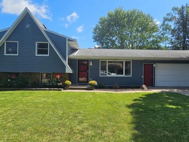 1529 Eisenhower Dr, La Porte, IN 46350