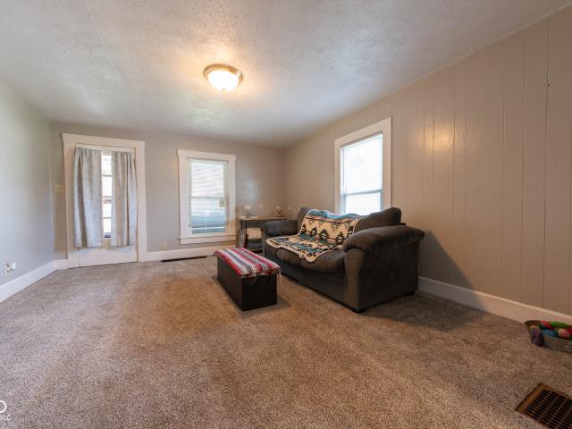 1529 Ravenswood Drive