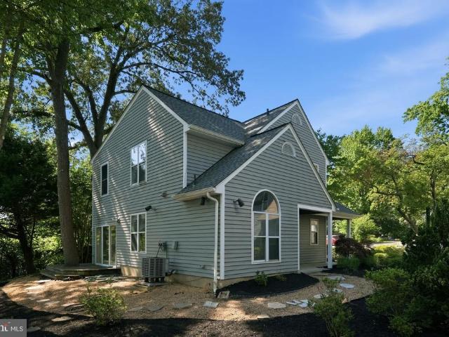 1529 Ritchie Lane