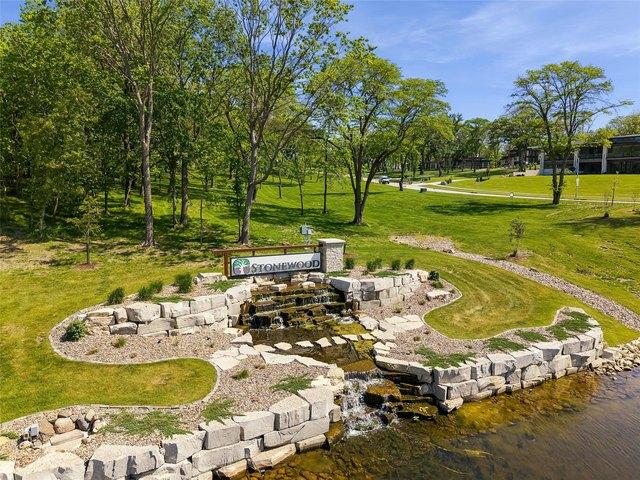 1529 S Timber Ln, West Des Moines, IA 50266