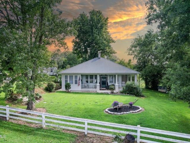 1529 W Old Kentucky Rd, Greeneville, TN 37743
