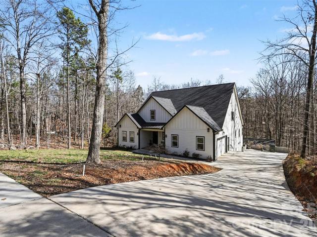 15200 August Lane