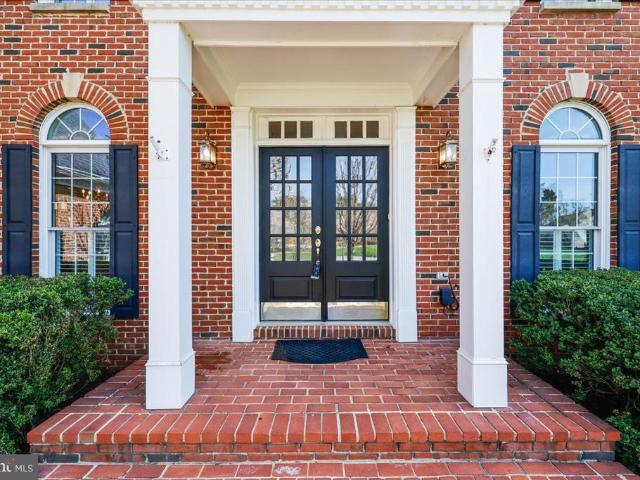 15200 Country Glen Court
