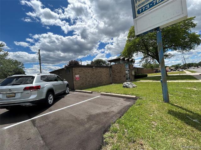 15200 E 10 Mile Road