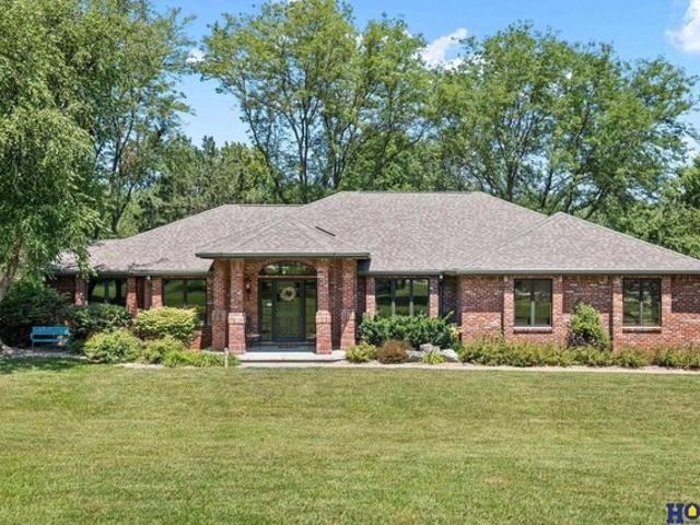 15200 Plumridge Rd, Lincoln, NE 68527