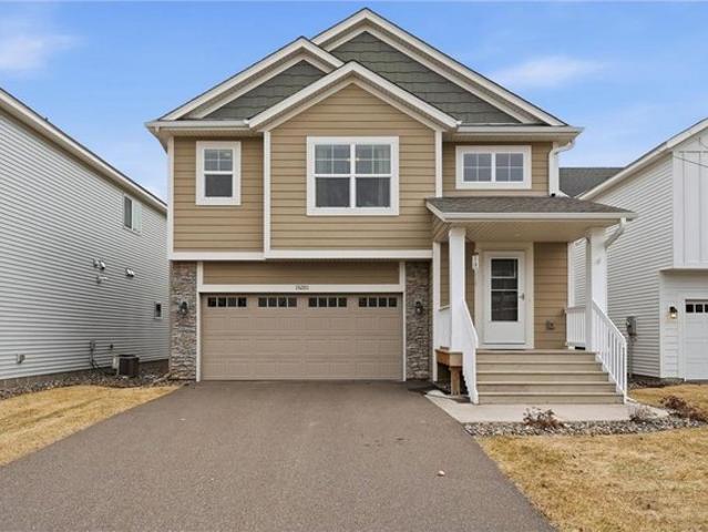 15201 Quintana Ct NW, Anoka, MN 55303