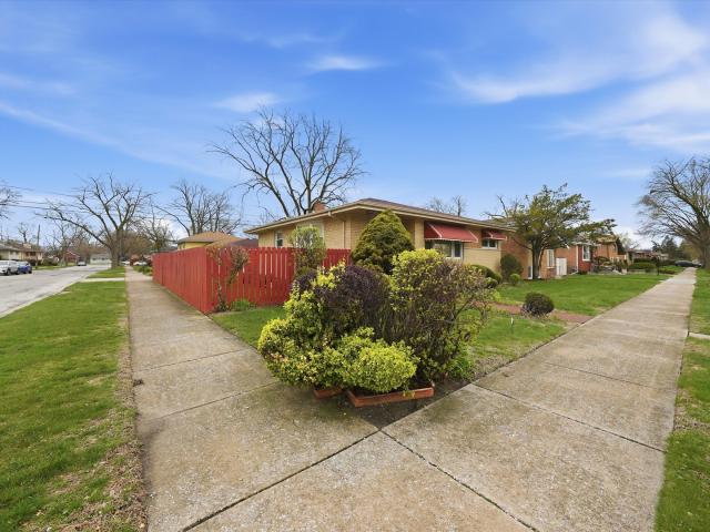 15201 Sunset Drive