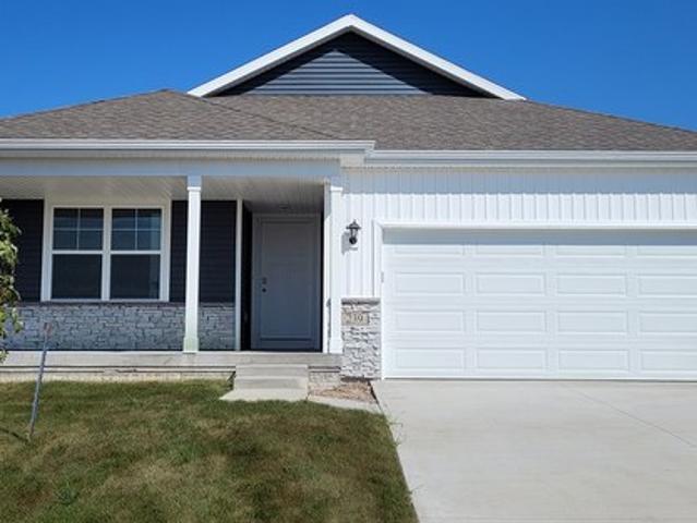 15207 Stonecrop Dr, Urbandale, IA 50111
