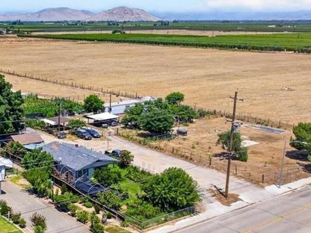 15204 E Parlier Ave, Parlier, CA 93648