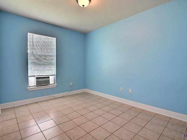 15205 Amanda Dr, Gonzales, LA 70737 | MLS #BR2026004