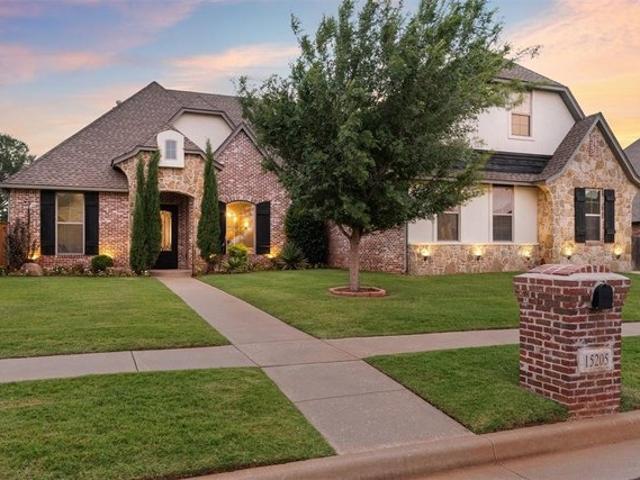 15205 Kestral Lake Dr, Edmond, OK 73013