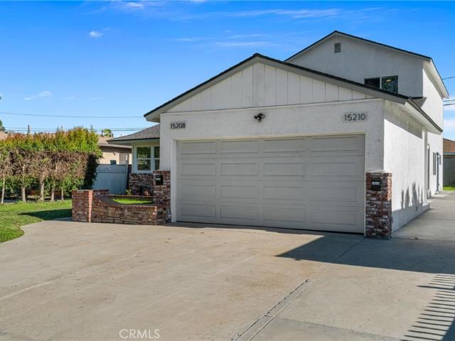 15208 Fernview