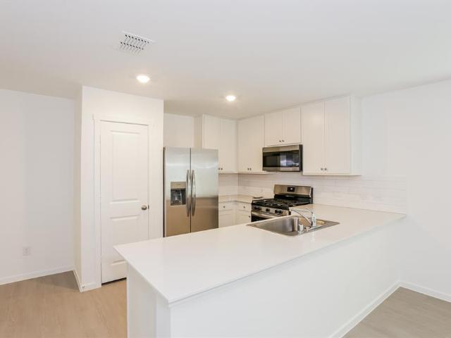 15208 Grappling Irons Lane