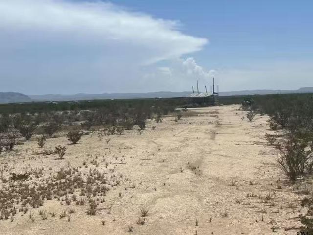 15208 N LOWERY KEY RD. SOUTH TRACT, TERLINGUA, TX 79852 Vacant.