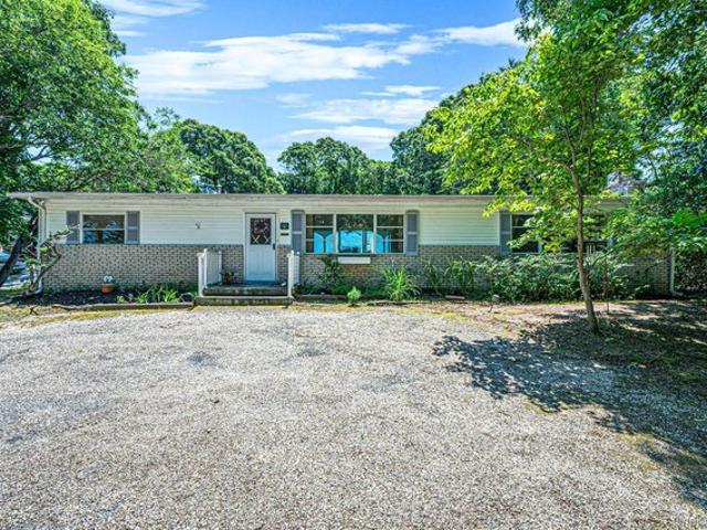 1520 Meday Ave, Mattituck, NY 11952