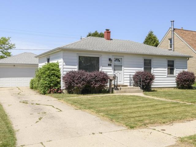1520 Menomonee Ave, South Milwaukee, WI 53172
