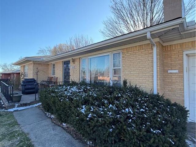 1520 N 64TH Drive