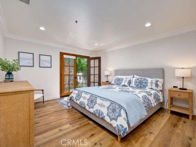 1520 N El Camino Real