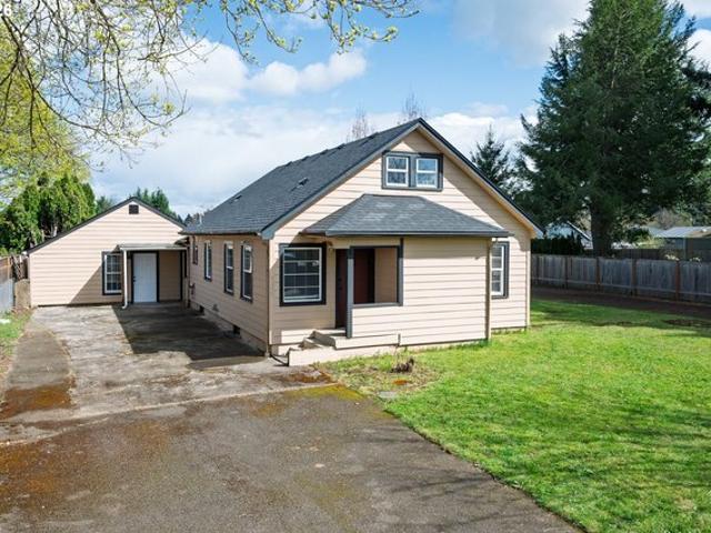 1520 N Maple St, Canby, OR 97013