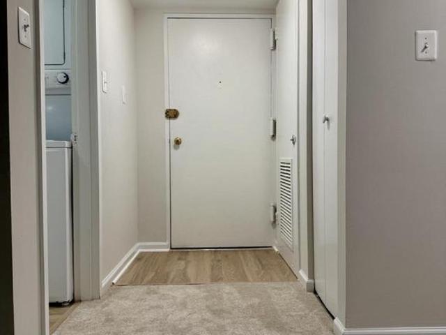 1520 Northgate Square # 11B