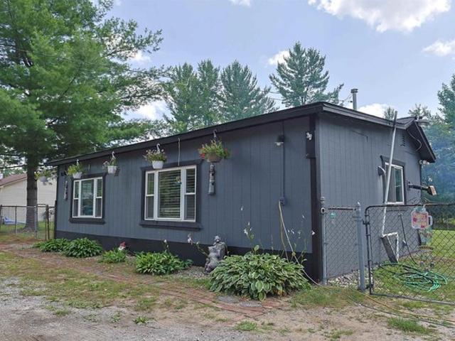 1520 Northwoods Dr, Alger, MI 48610