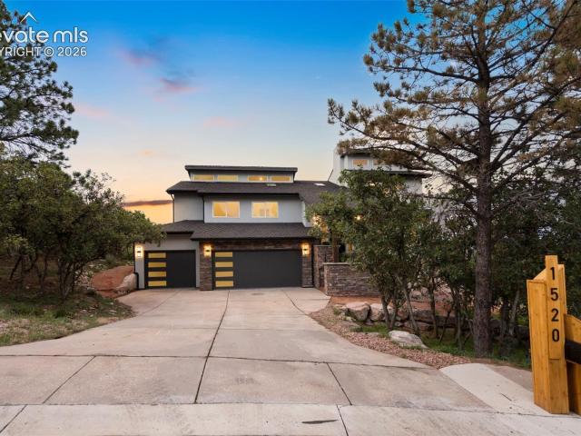 1520 Oak Hills Drive