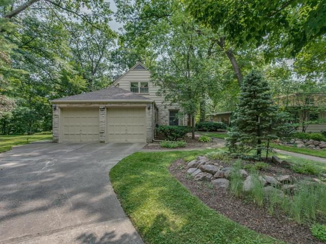1520 oakcrest court