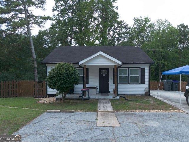 1520 Calvin Davis Cir, Lawrenceville, GA 30043
