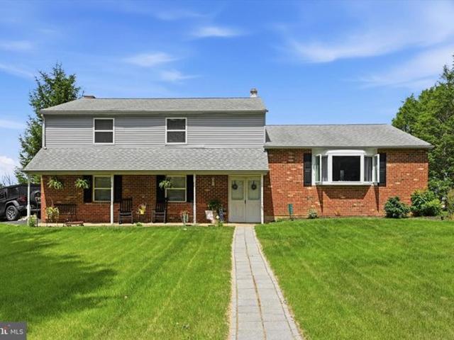 1520 Caroline Dr, Aston, PA 19014