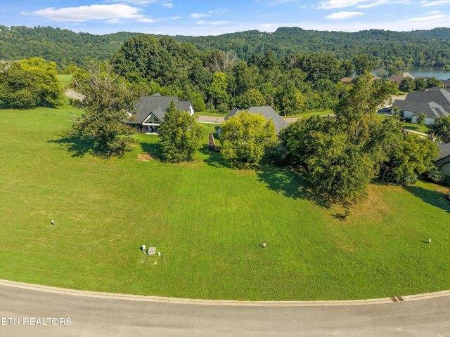 1520 Eagle Pt Dr, Loudon, TN 37774