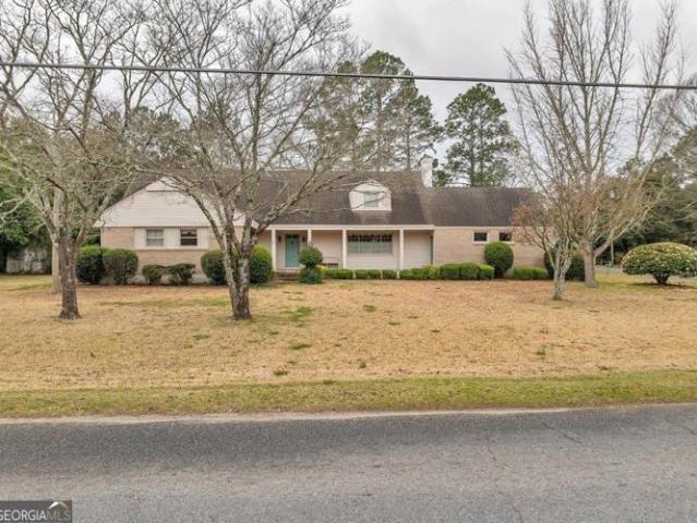 1520 Highland Ave, Dublin, GA 31021