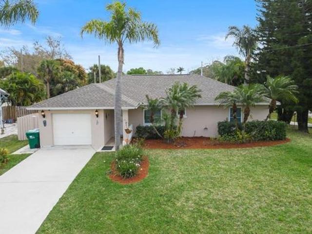 1520 Laconia St, Sebastian, FL 32958