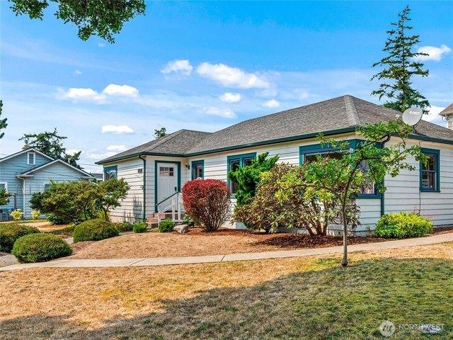 1520 Lawrence St, Port Townsend, WA 98368