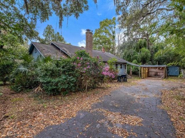 1520 Live Oak Dr, Tallahassee, FL 32301