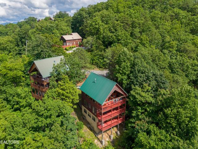 1520 Raven View Way