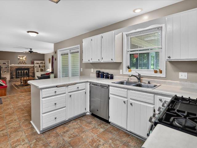 1520 Roby Road