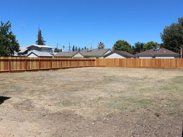 1520 Sunrise Ave, Modesto, CA 95350