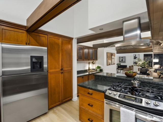 1520 Sycamore Dr SE, Issaquah, WA 98027 | MLS #2561