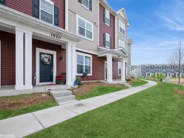 1520 Syracuse Dr, Grayslake, IL 60030 MLS 12349838